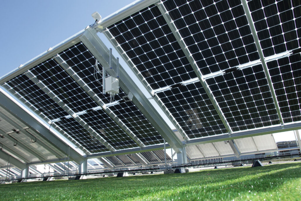 Bifacial Solar Panels: Meaning & Benefits Bifacial Solar Panels: Meaning & Benefits