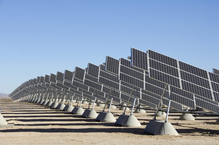 What Are Solar Power Plants and How They Work? - GVE